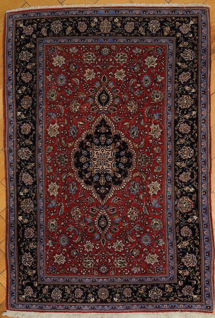 302. Auktion Kunst und Antiquitäten | Kaschan in klassischer Form ...